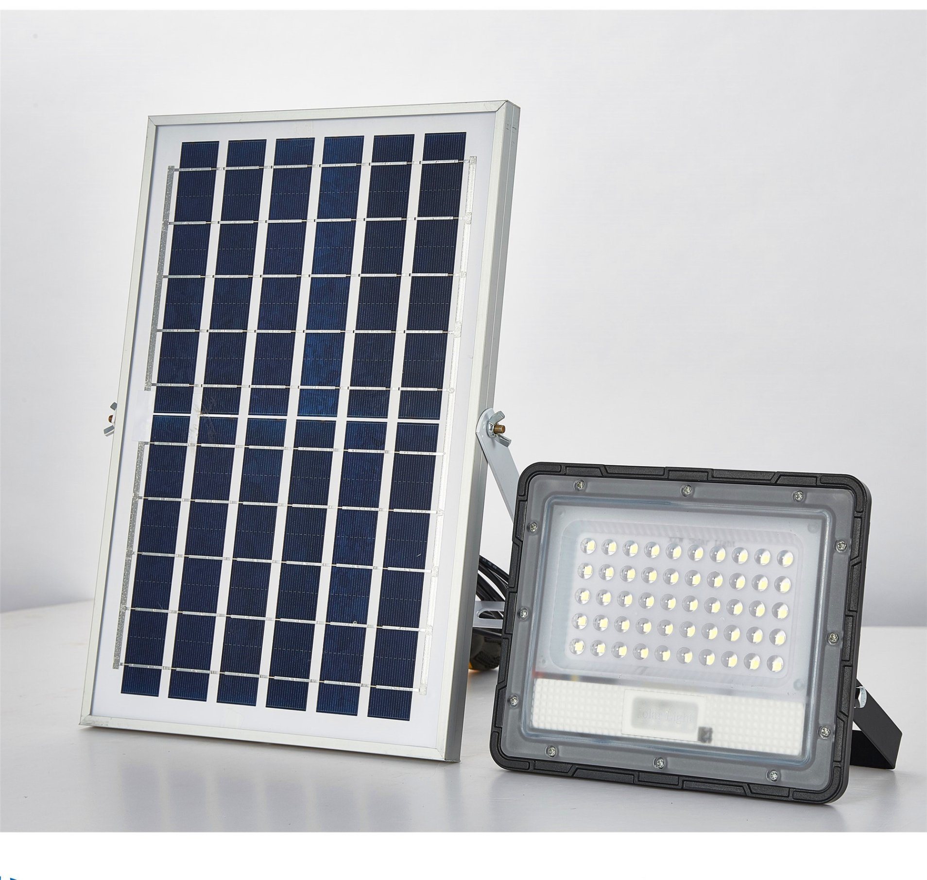 150W Solar flood light with remote control - SPCL GLOBAL